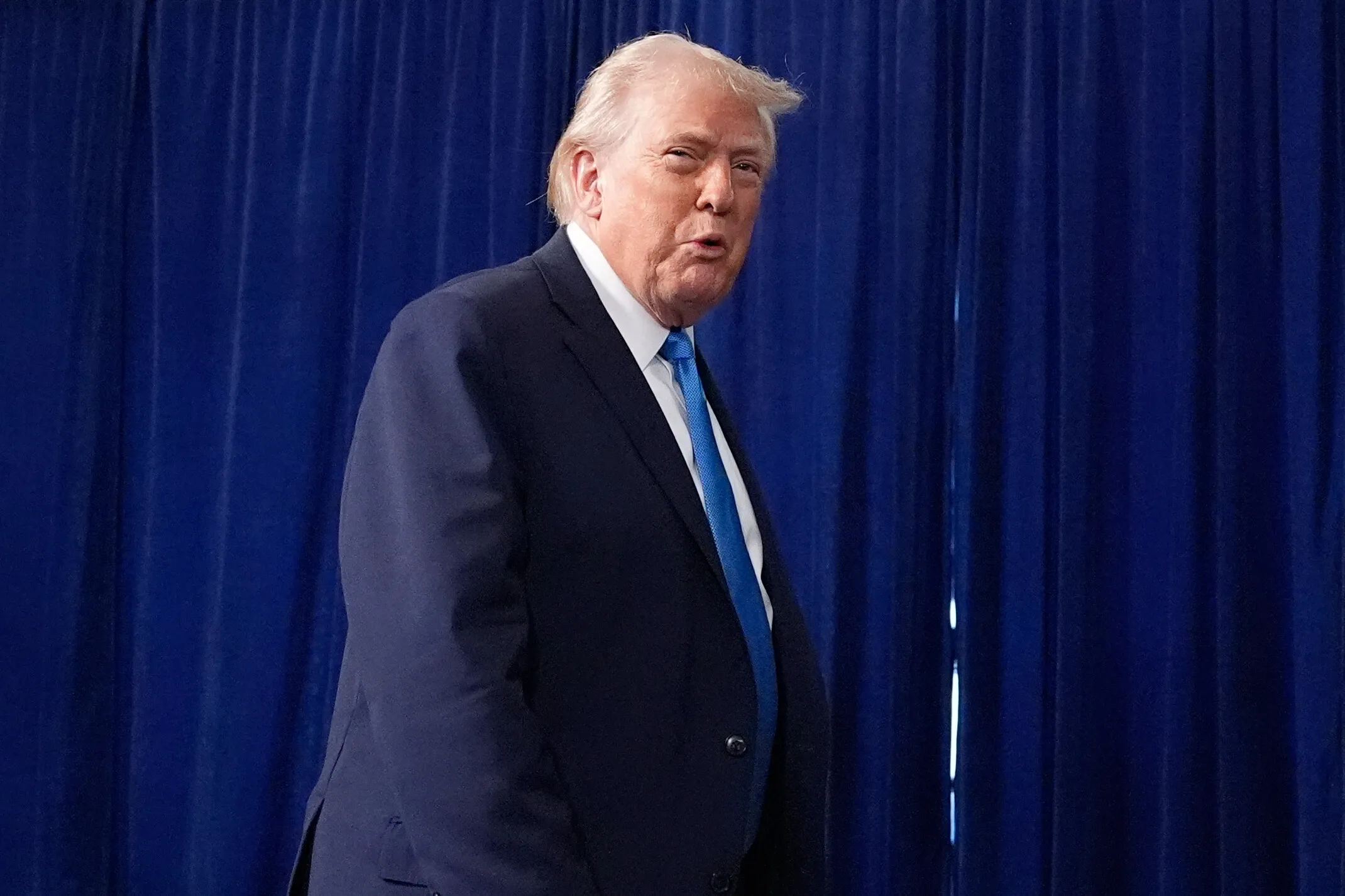 Trump postet Bild von gefangenem Maduro